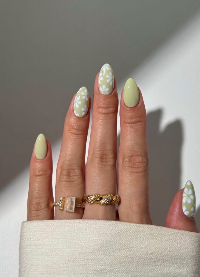 26 Stunning Summer Nail Designs to Inspire Your Next Manicure - Diana ...