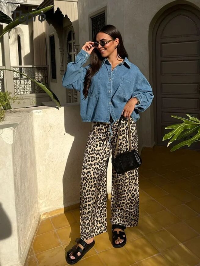 16 Chic Ways to Style Leopard Print Pants - Diana Colibri